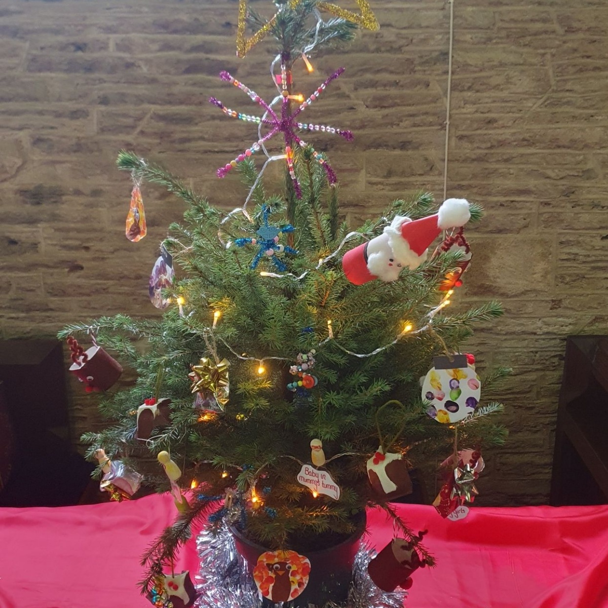 Stokenham Primary School - Christmas Decorations